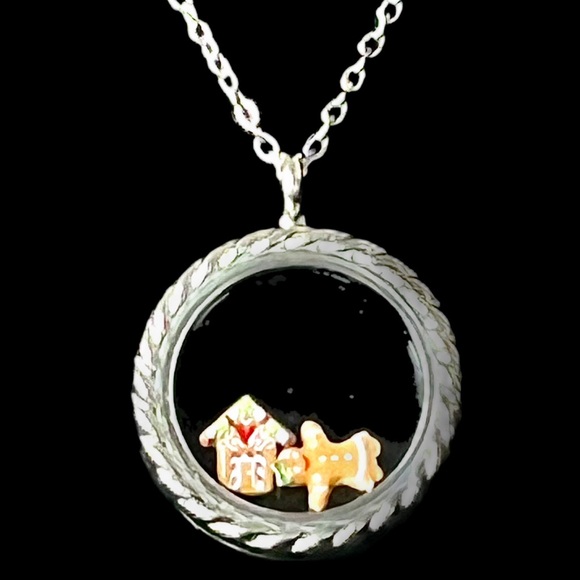 Effy | Jewelry | Locket By Effy Gingerbread House And Man Locket Nip ...